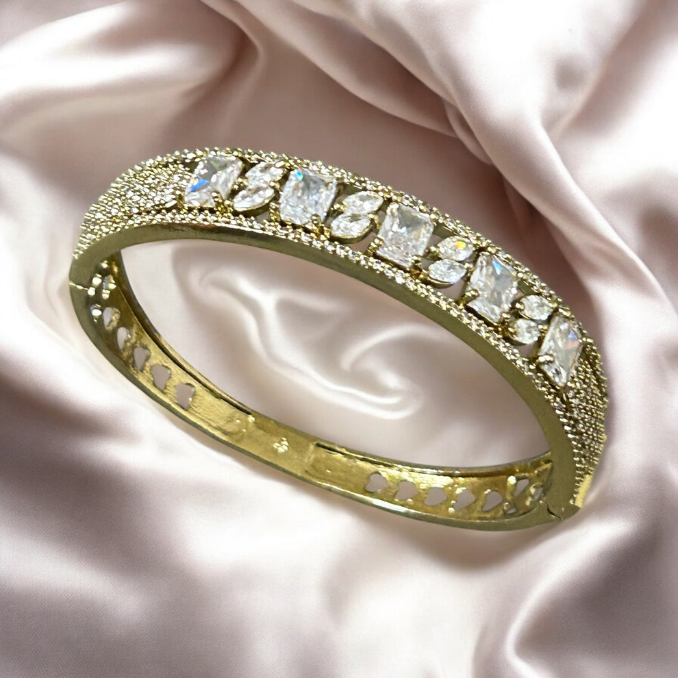 Zeev Golden Bracelet – House Of Luxe by samaira